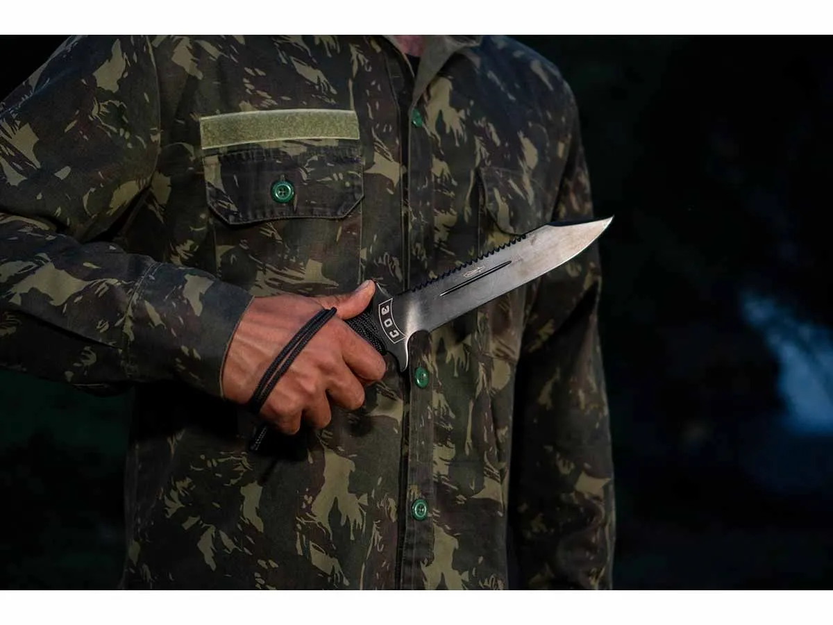 Facas táticas para autodefesa: Como escolher e usar uma faca tática ...